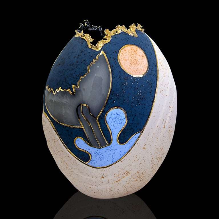 Oval 22K Gold Sharon Penn Whale Tail Art Vase – Diva