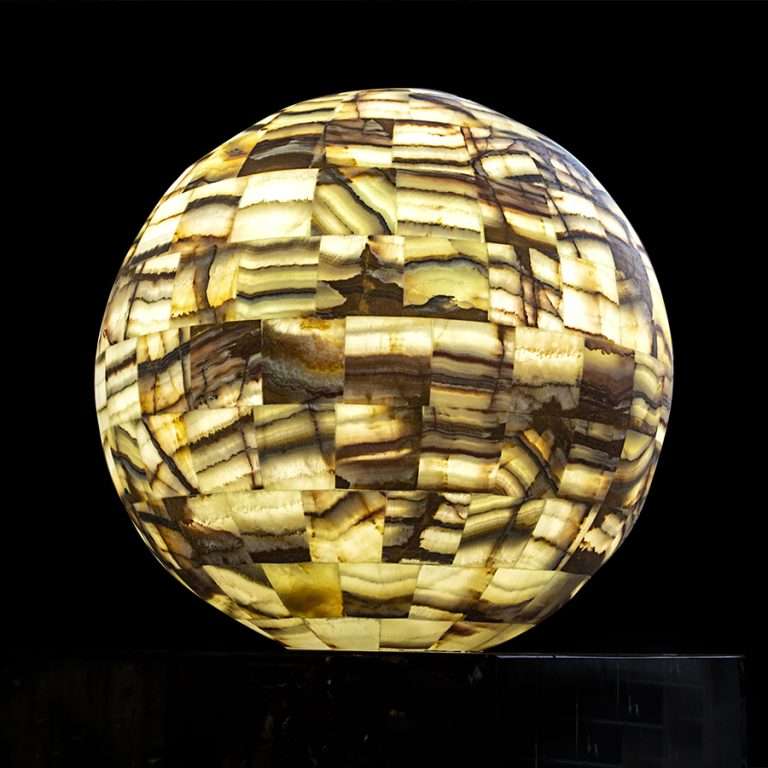 Illuminated Sphere in Natural Onyx Glacier Ice Lamp / Onyx Sphere Shape ...