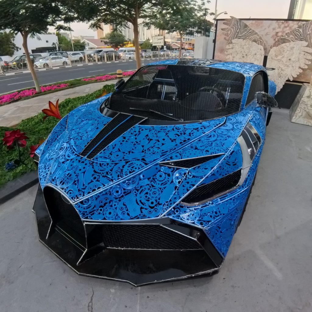 NEW: BUGATTI Chiron replica made from Metal Art – Diva