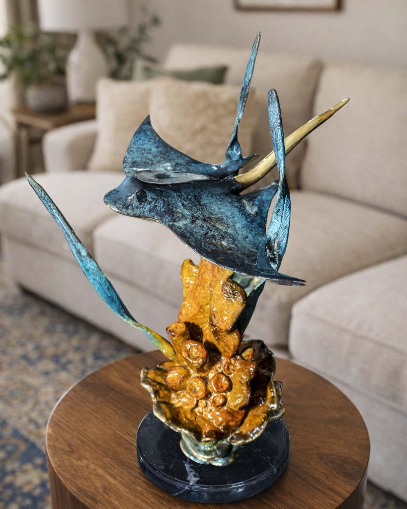 Echoes in Motion™ – Manta Ray Bronze Sculpture – Diva